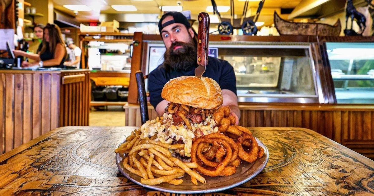 Graveyard Burger Challenge at Wagon Train BBQ / Beardtown
