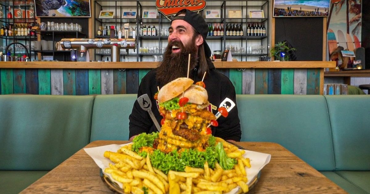 Ultimate German Burger Challenge at Chiller's Bar & Grill / Beardtown